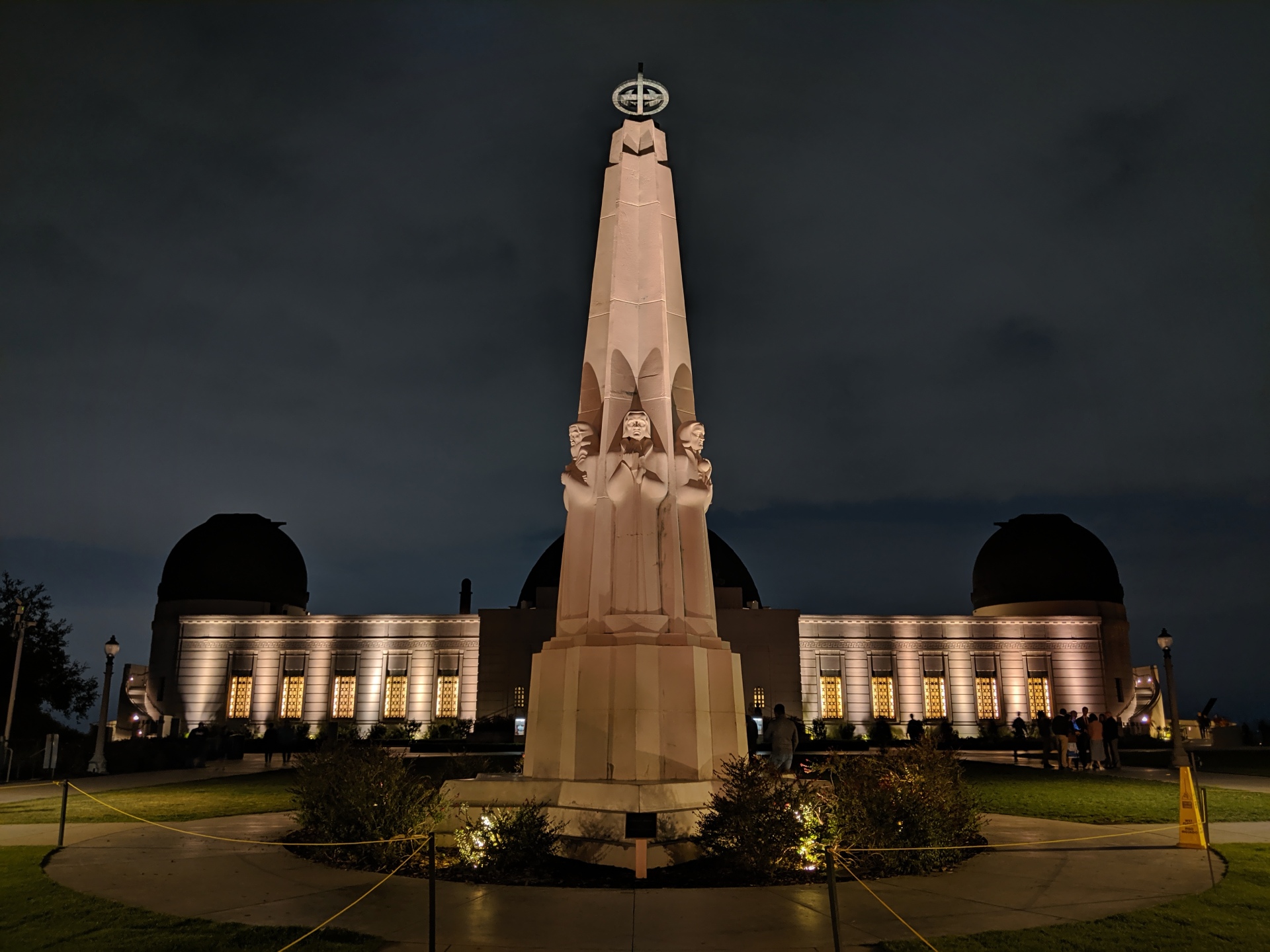 The Astronomers Monument @Griffith_Observatory – The Humble Fabulist